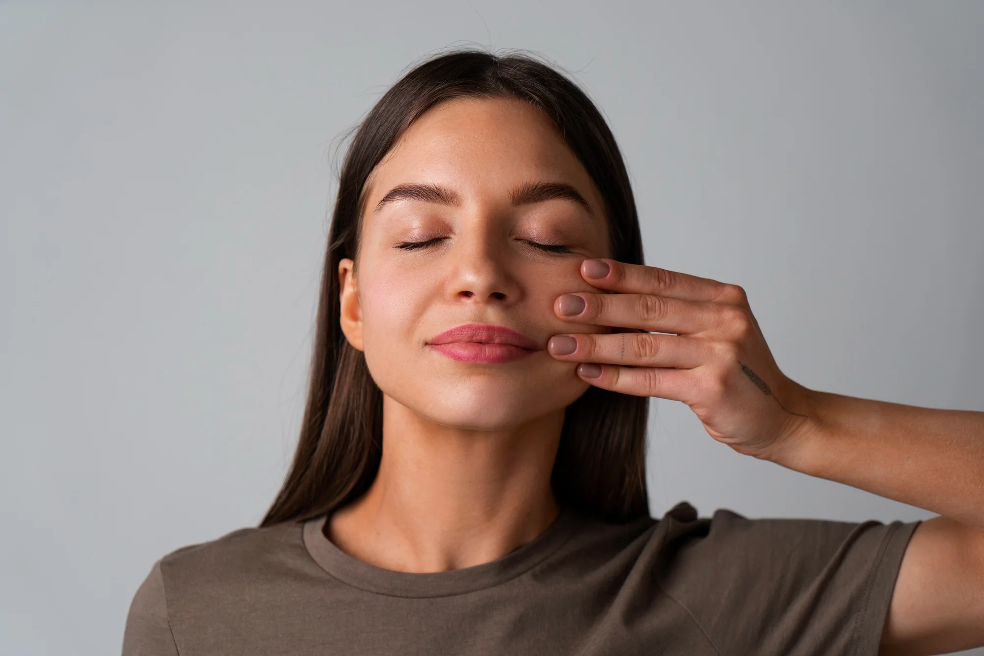 Ioga Facial: O Que É e Quais os Benefícios Dessa Prática